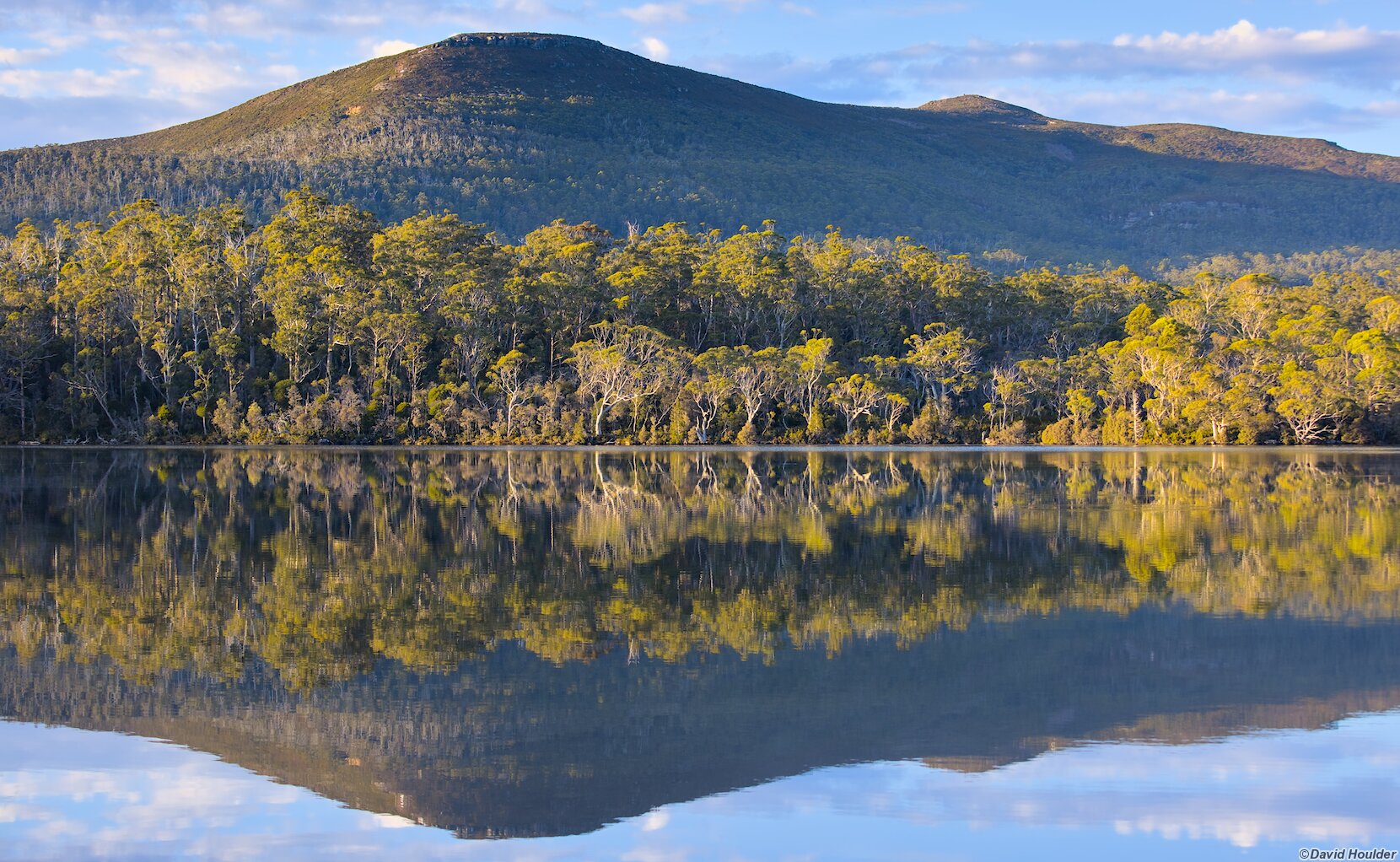 Shadow Lake, Little Hugel and Mount Rufus [davidhoulder.com]
